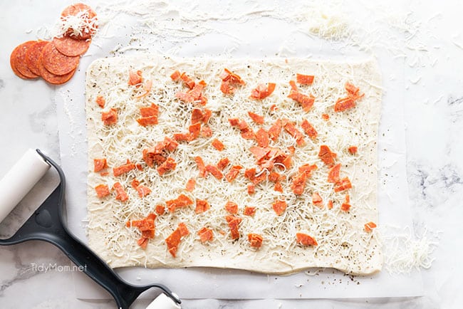 Homemade Pizza Rolls - TidyMom®