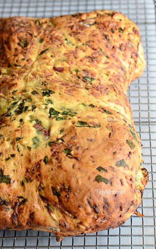 Pizza Bread Stuffed with Cheese and Chicken