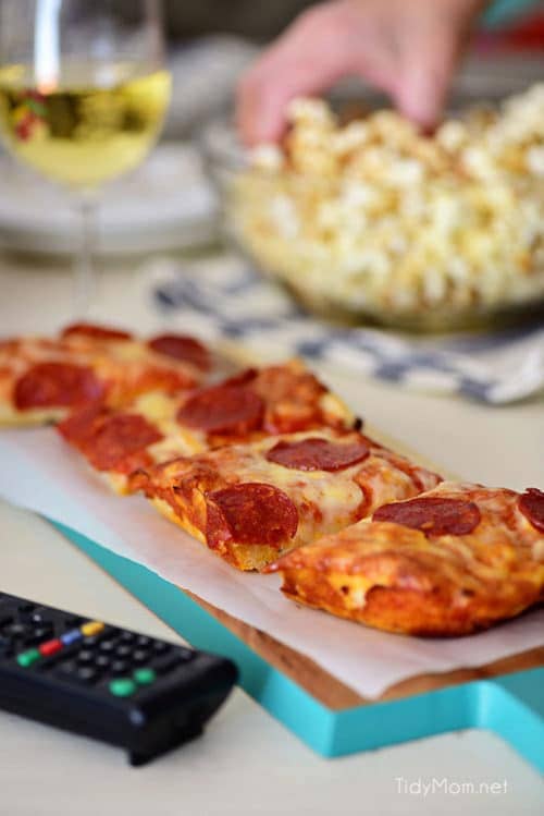 Gourmet Popcorn + Pizza Movie Night - TidyMom®