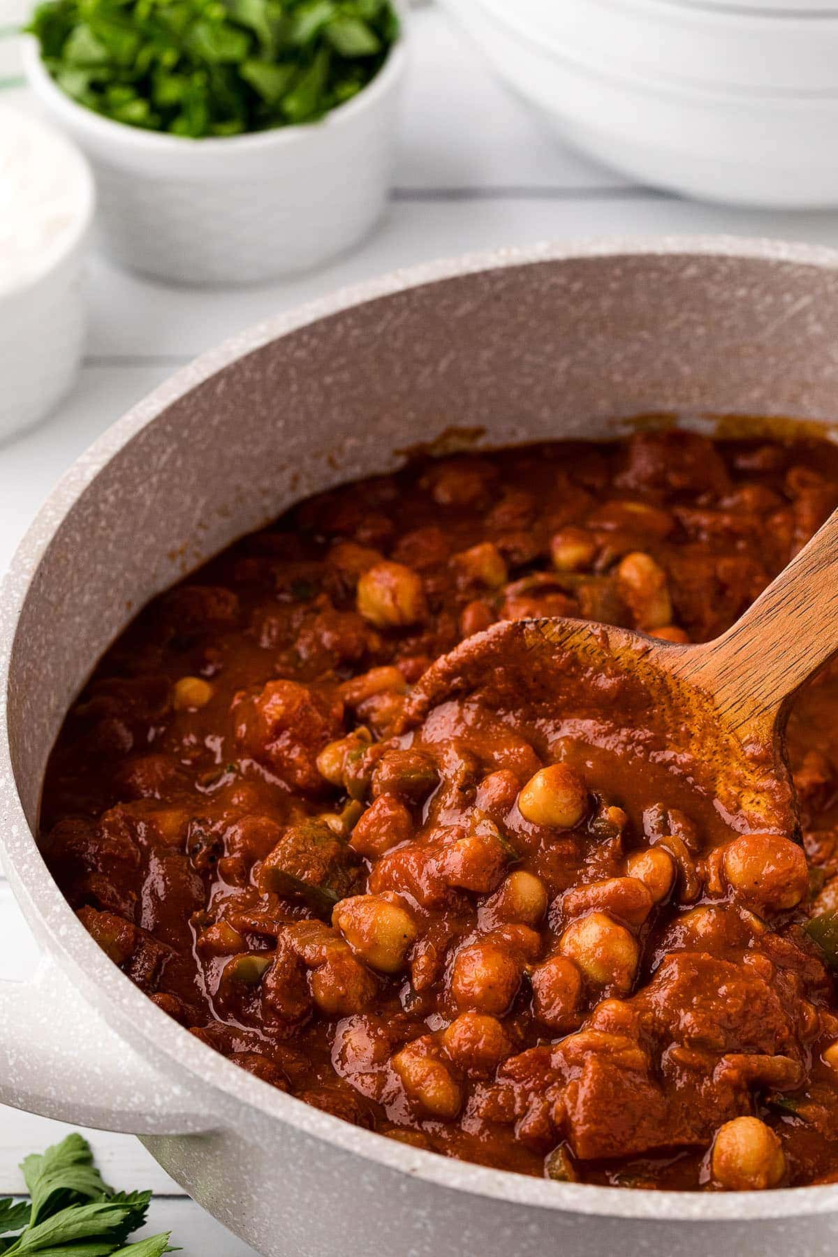 Smoky Vegetarian Chili & Fire Roasted Tomatoes - TidyMom®