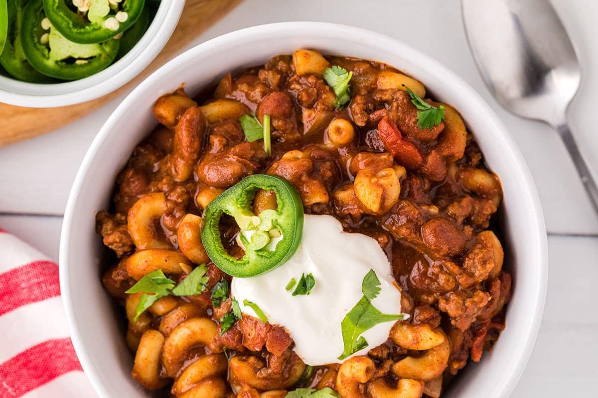 Chili Mac, Cheesy Chili And Macaroni Casserole - TidyMom®