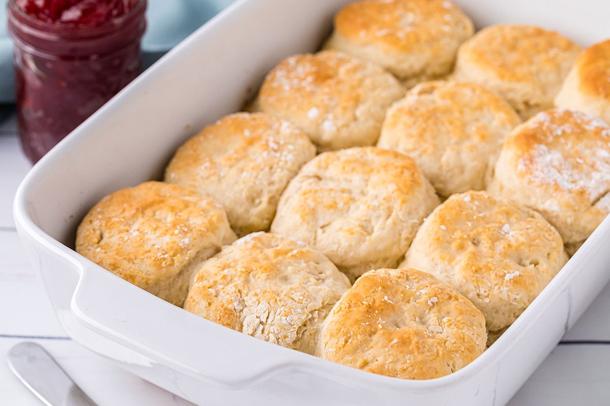 Easy 7Up Biscuits With Bisquick - TidyMom®