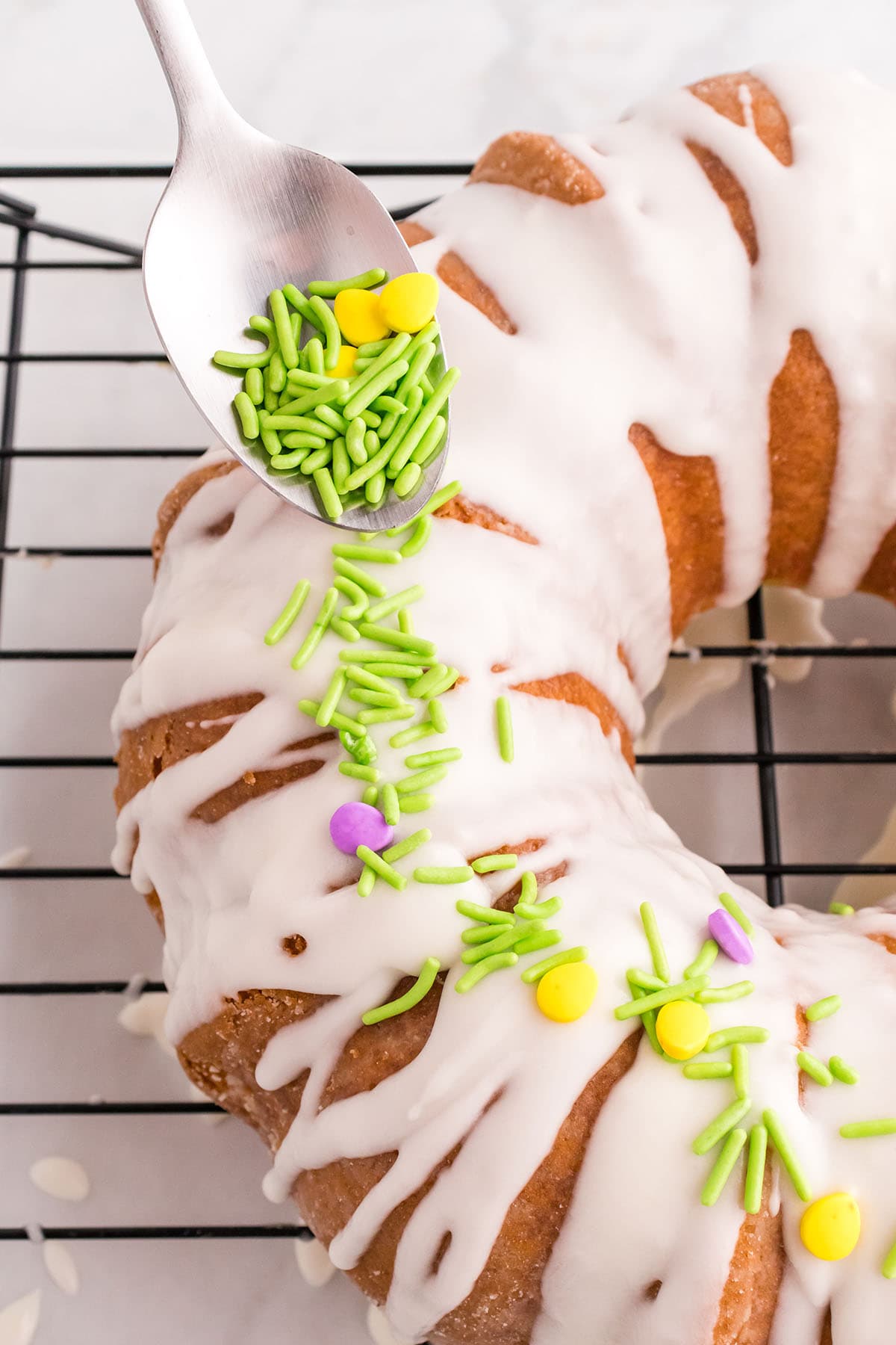 Easter Bundt Cake With Cheesecake Pudding - TidyMom®