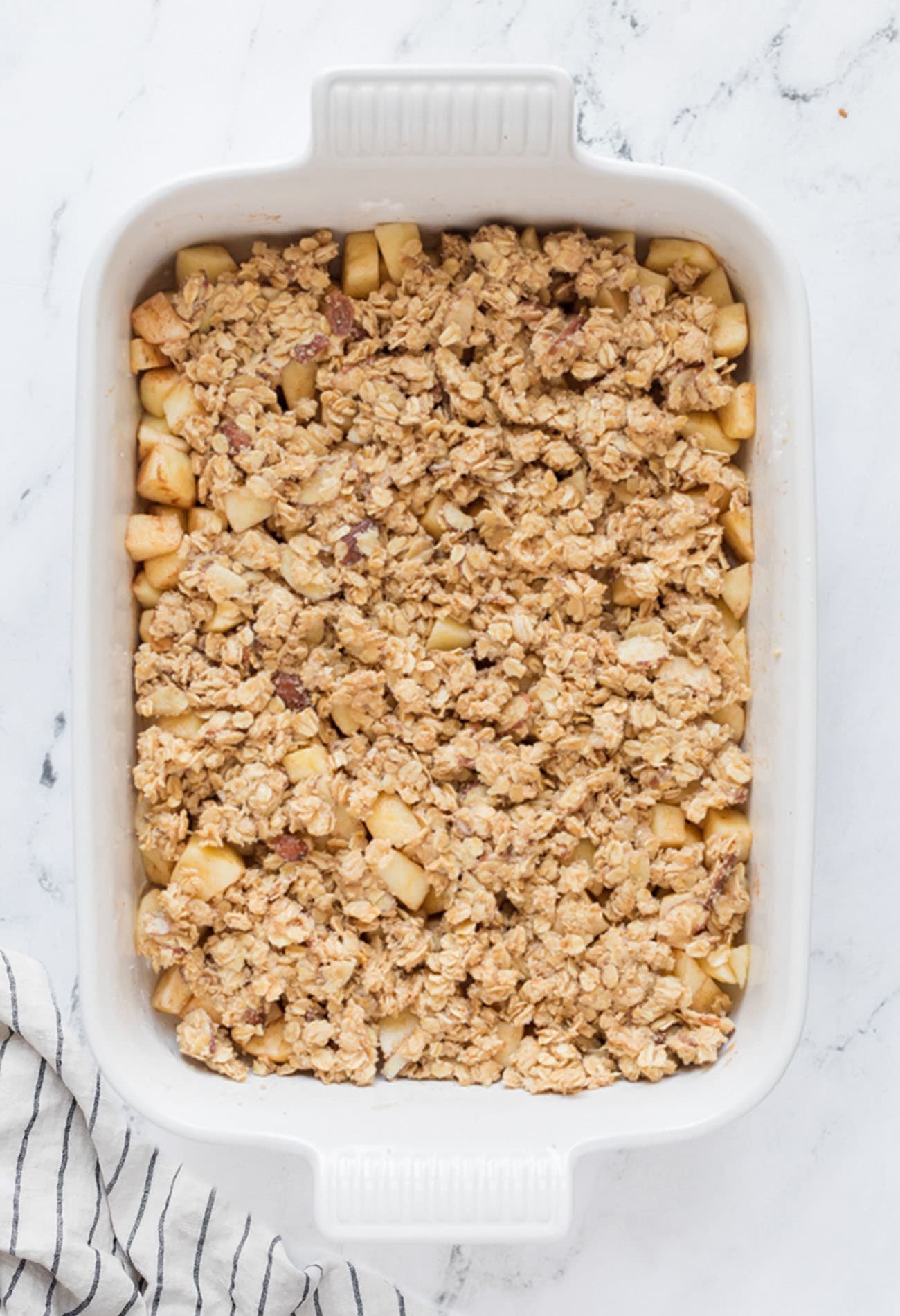 Apple Oatmeal Crumble Recipe For A Quick Dessert - TidyMom®