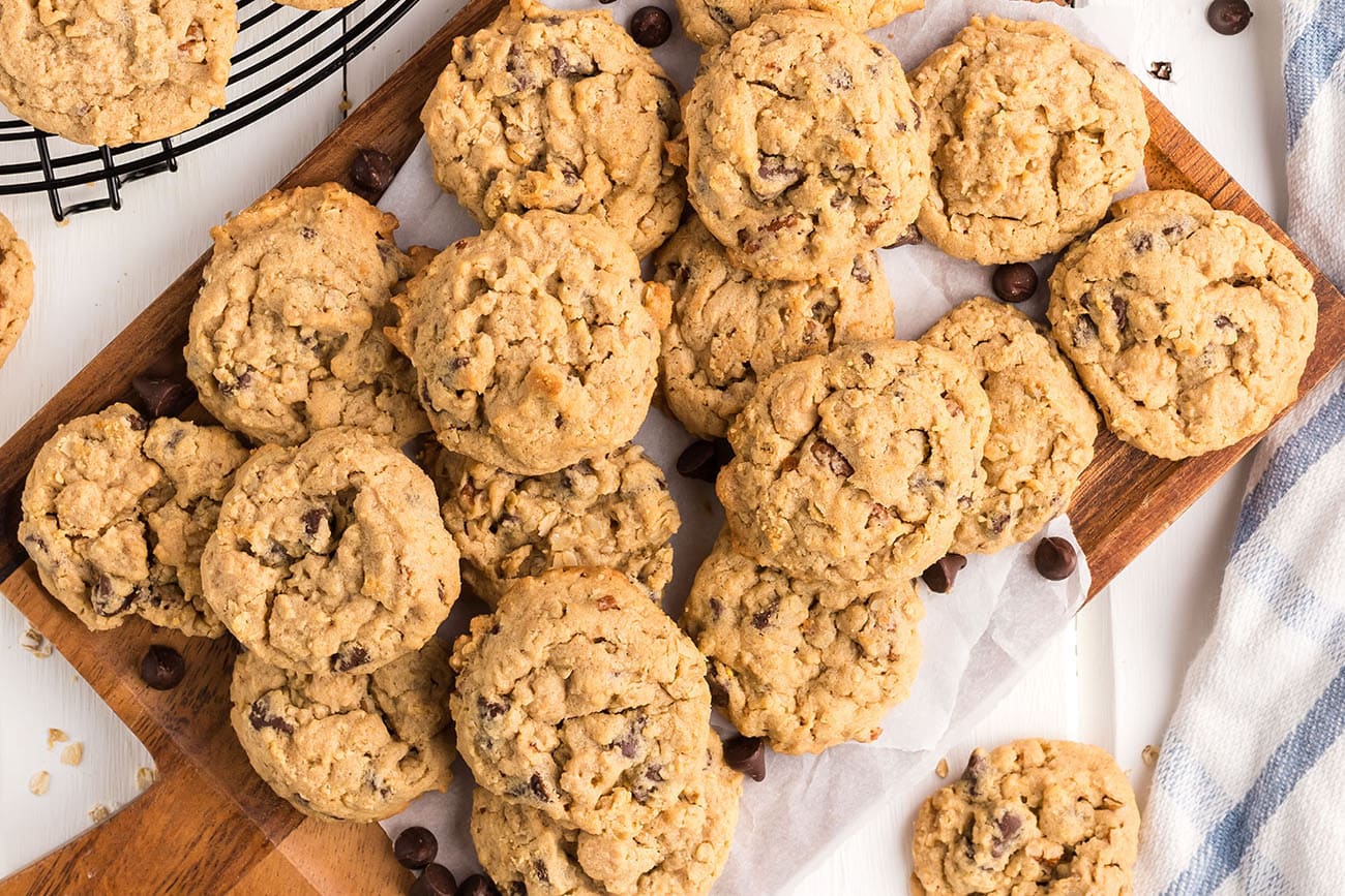 Chewy Peanut Butter Oatmeal Chocolate Chip Cookies - TidyMom®