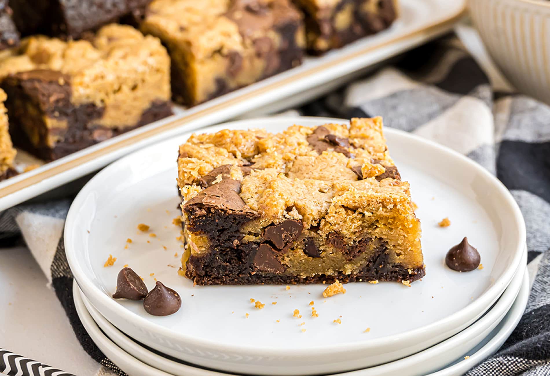Easy Brookie Bars (Brownie Cookie Bars) - TidyMom®