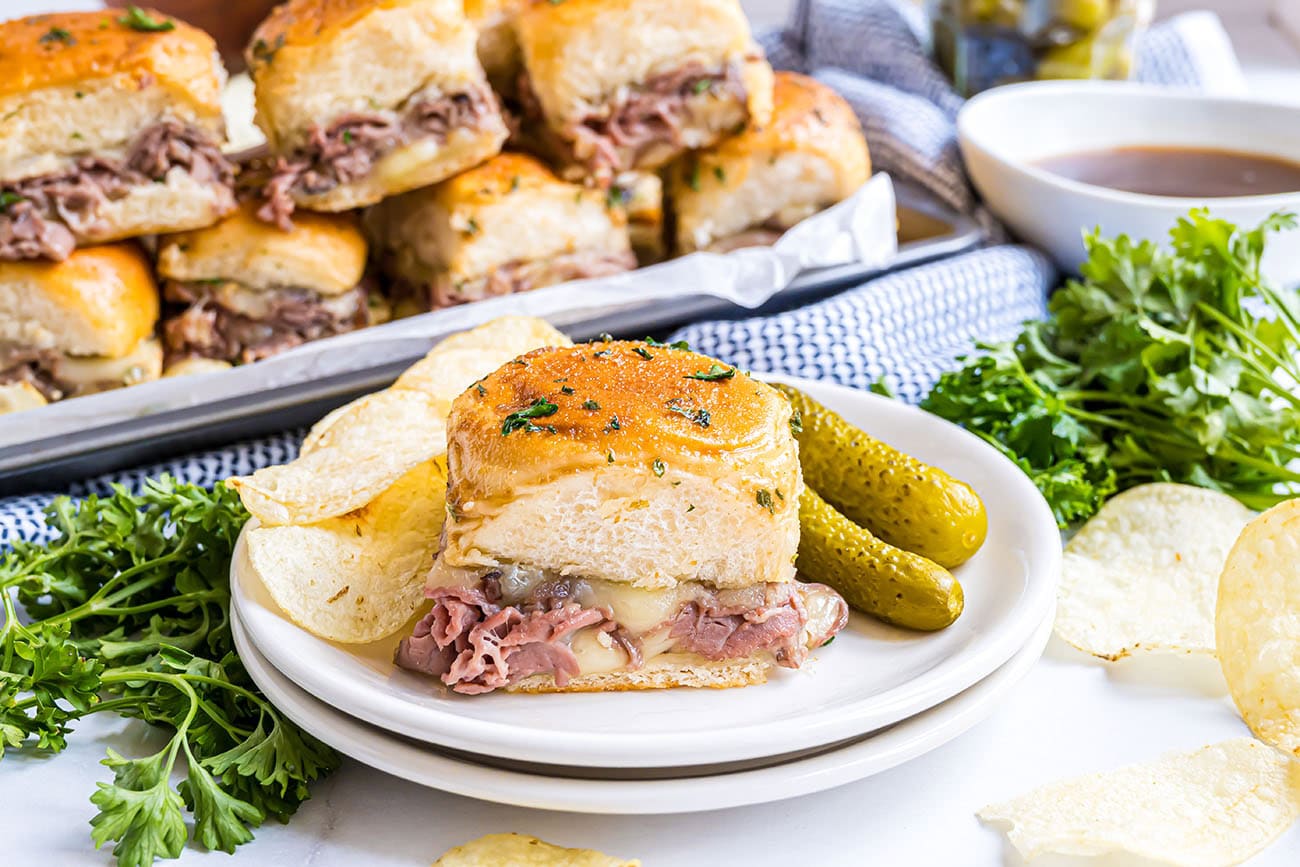 Easy Roast Beef Sliders with Hawaiian Rolls - TidyMom®