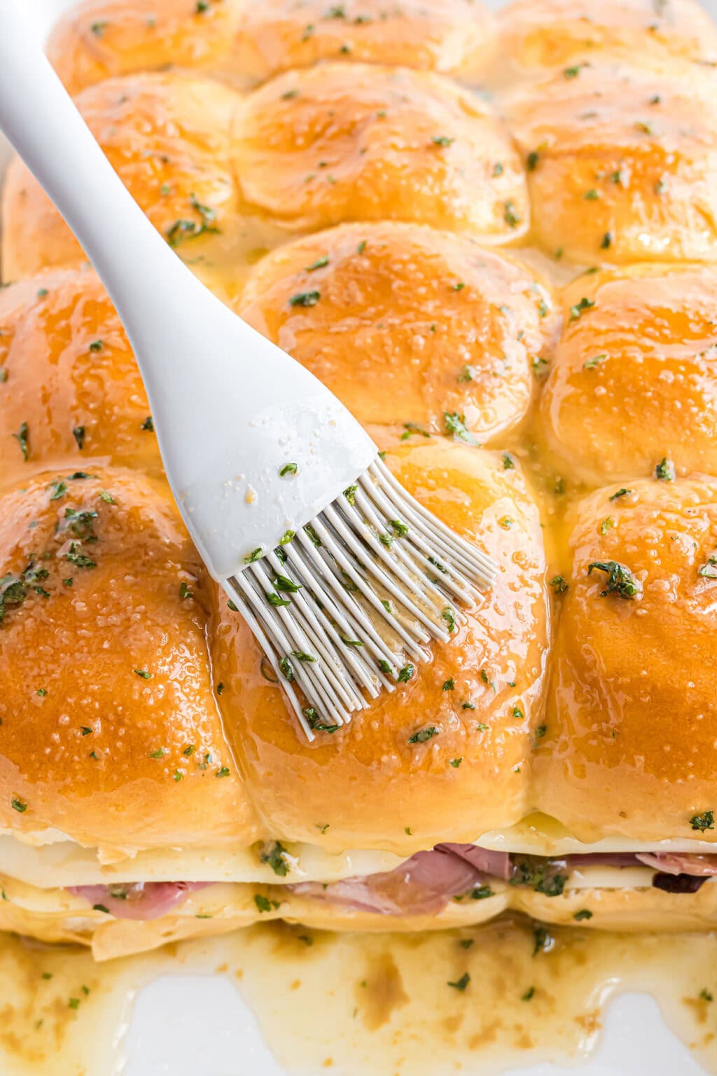 Easy Roast Beef Sliders with Hawaiian Rolls - TidyMom®